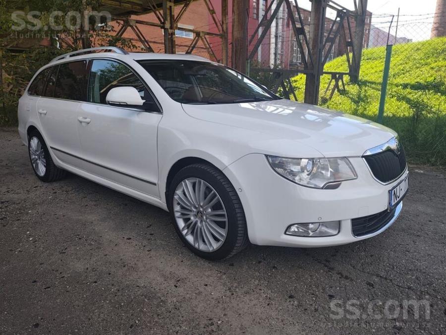 Balts Skoda SuperB 2010 Rēzekne, ar dzinēja tilpumu 2.00 L un nobraukumu 291 tūkst. km par 4750 €, foto 4 vietnē AUTOMOTO.COM.LV