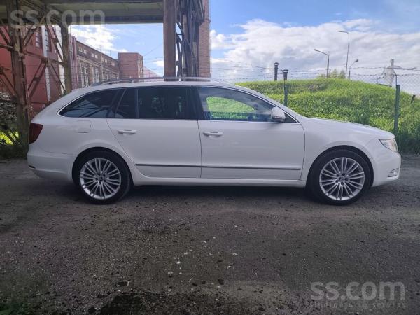 Balts Skoda SuperB 2010 Rēzekne, ar dzinēja tilpumu 2.00 L un nobraukumu 291 tūkst. km par 4750 €, foto 5 vietnē AUTOMOTO.COM.LV
