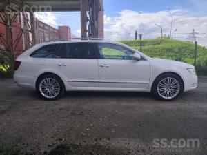 Balts Skoda SuperB 2010 Rēzekne, ar dzinēja tilpumu 2.00 L un nobraukumu 291 tūkst. km par 4750 €, foto 5 vietnē AUTOMOTO.COM.LV