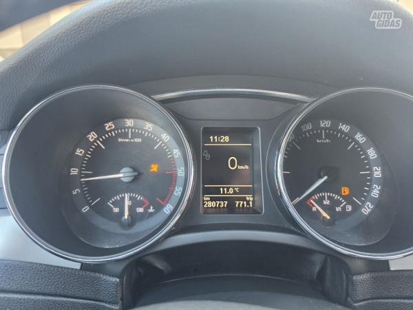 White Skoda SuperB 2010 in Silute, with an engine capacity of 2.00 L and mileage of 280 thousand km for 3800 €, photo 11 on AUTOMOTO.COM.LV