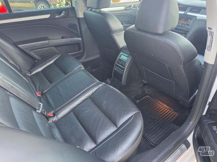 White Skoda SuperB 2010 in Silute, with an engine capacity of 2.00 L and mileage of 280 thousand km for 3800 €, photo 20 on AUTOMOTO.COM.LV