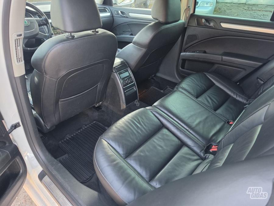 White Skoda SuperB 2010 in Silute, with an engine capacity of 2.00 L and mileage of 280 thousand km for 3800 €, photo 23 on AUTOMOTO.COM.LV
