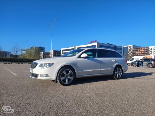 White Skoda SuperB 2011 in Vilnius, with an engine capacity of 2.00 L and mileage of 308 thousand km for 5950 €, photo 1 on AUTOMOTO.COM.LV
