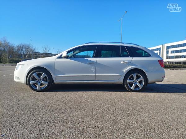 White Skoda SuperB 2011 in Vilnius, with an engine capacity of 2.00 L and mileage of 308 thousand km for 5950 €, photo 2 on AUTOMOTO.COM.LV