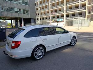 White Skoda SuperB 2011 in Vilnius, with an engine capacity of 1.80 L and mileage of 216 thousand km for 4500 €, photo 4 on AUTOMOTO.COM.LV