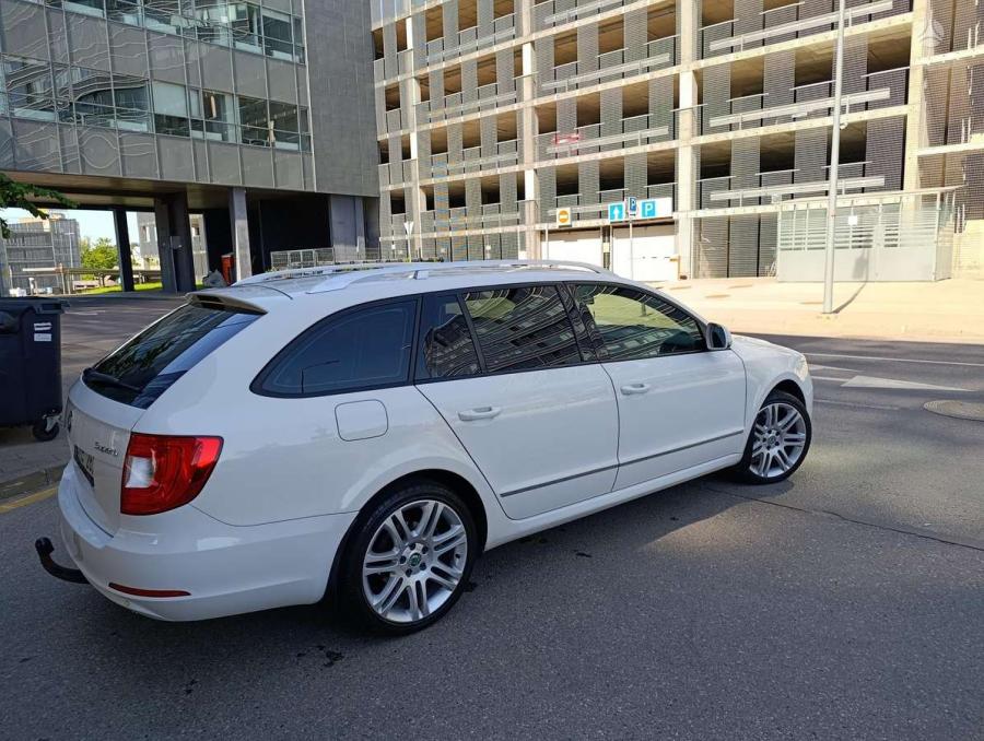 White Skoda SuperB 2011 in Vilnius, with an engine capacity of 1.80 L and mileage of 216 thousand km for 4500 €, photo 4 on AUTOMOTO.COM.LV