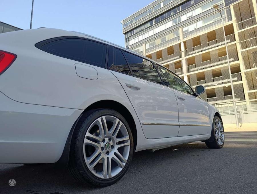 White Skoda SuperB 2011 in Vilnius, with an engine capacity of 1.80 L and mileage of 216 thousand km for 4500 €, photo 9 on AUTOMOTO.COM.LV