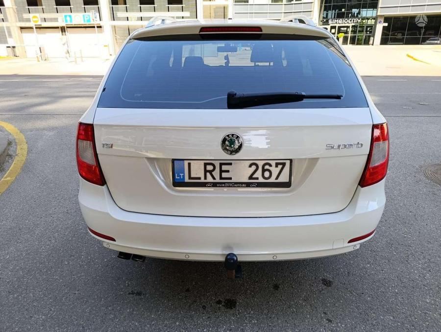 White Skoda SuperB 2011 in Vilnius, with an engine capacity of 1.80 L and mileage of 216 thousand km for 4500 €, photo 13 on AUTOMOTO.COM.LV