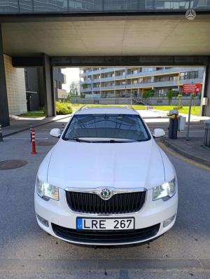 White Skoda SuperB 2011 in Vilnius, with an engine capacity of 1.80 L and mileage of 216 thousand km for 4500 €, photo 17 on AUTOMOTO.COM.LV