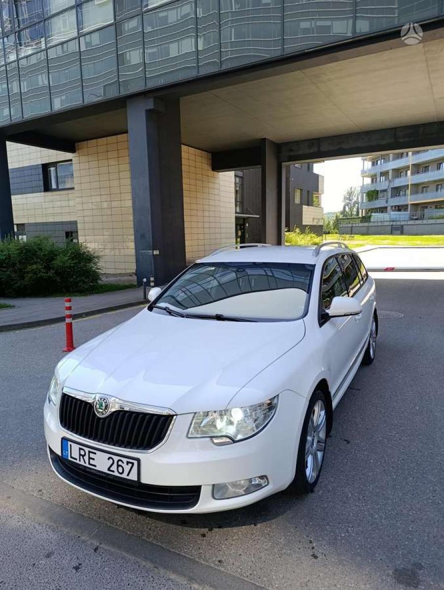 White Skoda SuperB 2011 in Vilnius, with an engine capacity of 1.80 L and mileage of 216 thousand km for 4500 €, photo 18 on AUTOMOTO.COM.LV