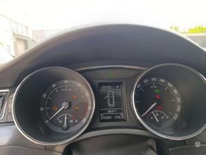 White Skoda SuperB 2011 in Vilnius, with an engine capacity of 1.80 L and mileage of 216 thousand km for 4500 €, photo 25 on AUTOMOTO.COM.LV