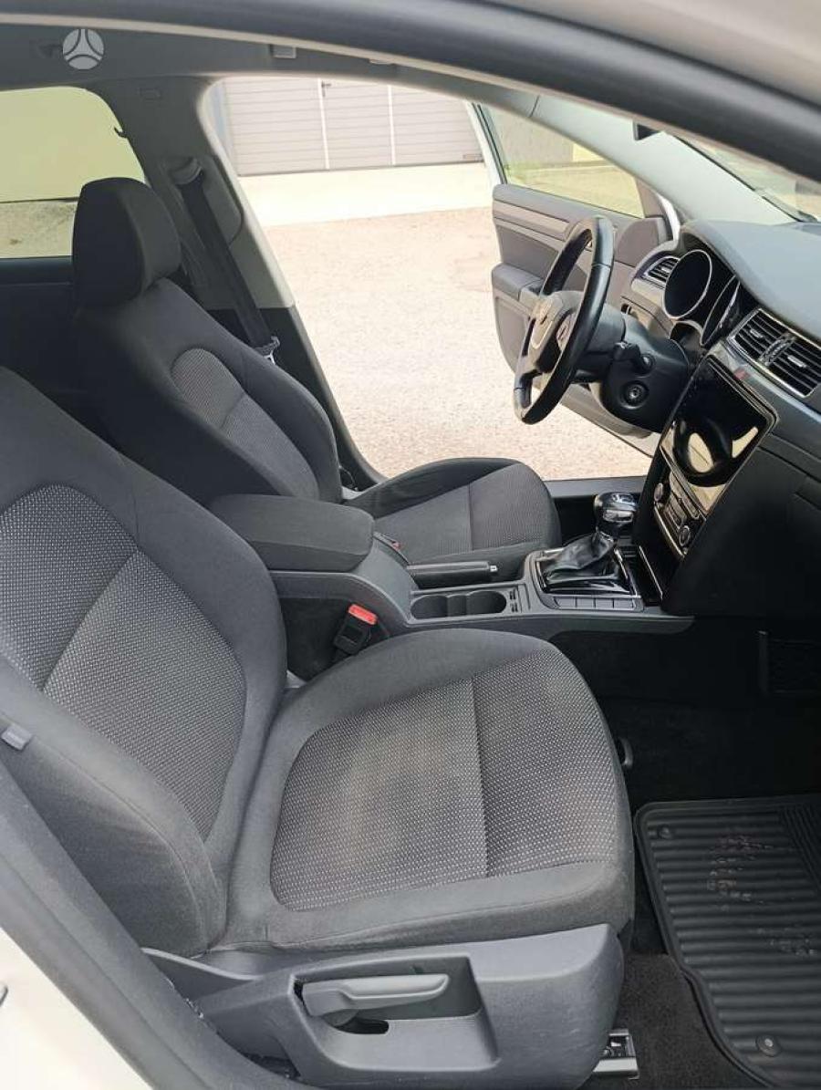 White Skoda SuperB 2011 in Vilnius, with an engine capacity of 1.80 L and mileage of 216 thousand km for 4500 €, photo 26 on AUTOMOTO.COM.LV