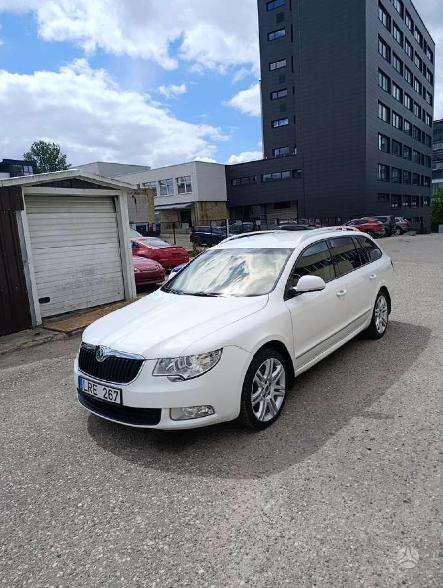 White Skoda SuperB 2011 in Vilnius, with an engine capacity of 1.80 L and mileage of 216 thousand km for 4500 €, photo 29 on AUTOMOTO.COM.LV