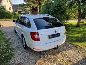 White Skoda SuperB 2011 in Raseiniai, with an engine capacity of 2.00 L and mileage of 322 thousand km for 1500 €, photo  on AUTOMOTO.COM.LV