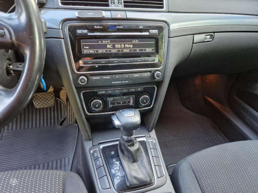Balts Skoda SuperB 2011 Raseiniai, ar dzinēja tilpumu 2.00 L un nobraukumu 322 tūkst. km par 1500 €, foto 11 vietnē AUTOMOTO.COM.LV