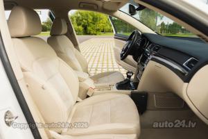 White Skoda SuperB 2011 in Tallinn, with an engine capacity of 2.00 L and mileage of 197 thousand km for 5000 €, photo 12 on AUTOMOTO.COM.LV