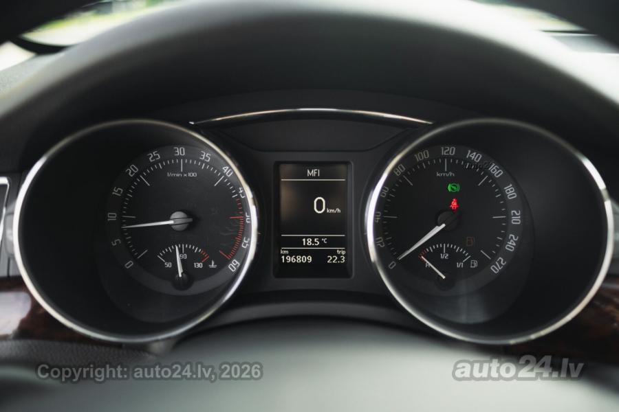 White Skoda SuperB 2011 in Tallinn, with an engine capacity of 2.00 L and mileage of 197 thousand km for 5000 €, photo 26 on AUTOMOTO.COM.LV