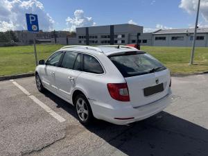 White Skoda SuperB 2011 in Jonava, with an engine capacity of 1.97 L and mileage of 231 thousand km for 4400 €, photo 8 on AUTOMOTO.COM.LV