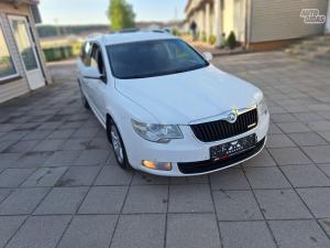 Balts Skoda SuperB 2012 Viļņa, ar dzinēja tilpumu 1.60 L un nobraukumu 362 tūkst. km par 4250 €, foto  vietnē AUTOMOTO.COM.LV