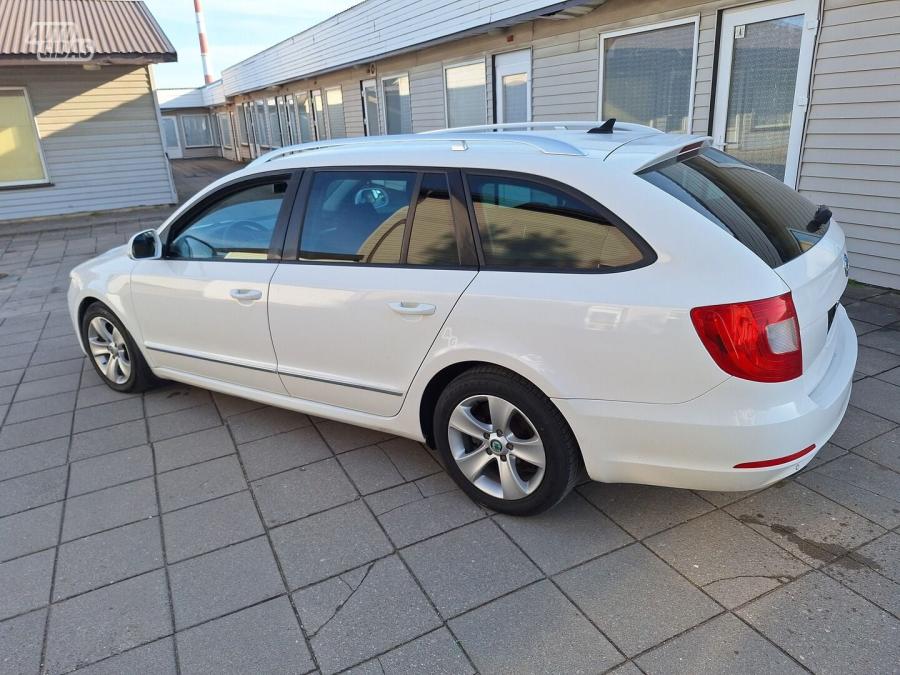 Balts Skoda SuperB 2012 Viļņa, ar dzinēja tilpumu 1.60 L un nobraukumu 362 tūkst. km par 4250 €, foto 4 vietnē AUTOMOTO.COM.LV
