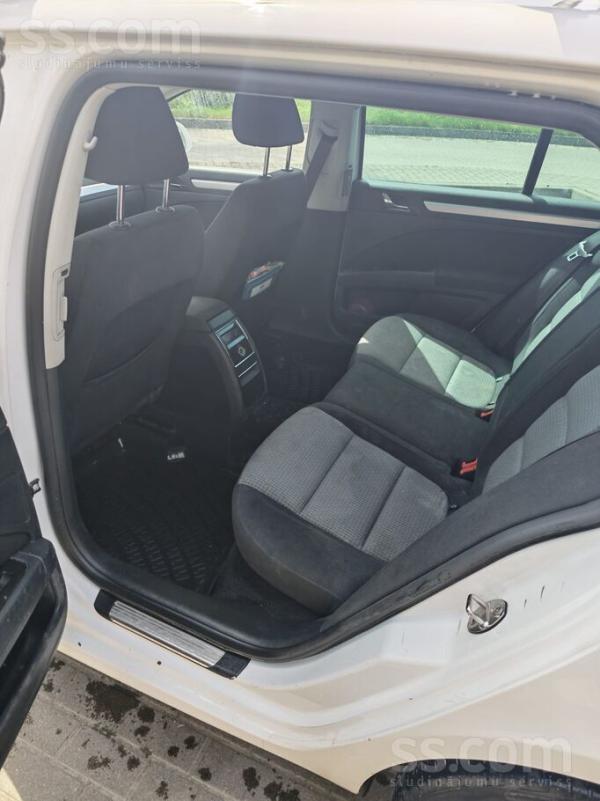 Balts Skoda SuperB 2012 Rīga, ar dzinēja tilpumu 1.60 L un nobraukumu 258 tūkst. km par 3500 €, foto 8 vietnē AUTOMOTO.COM.LV