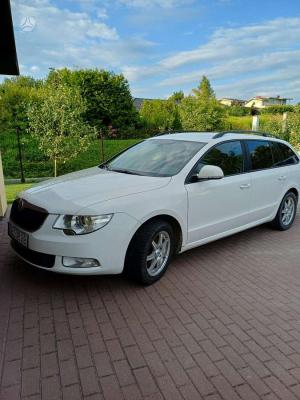 White Skoda SuperB 2012 in Vilnius, with an engine capacity of 1.60 L and mileage of 330 thousand km for 2900 €, photo 3 on AUTOMOTO.COM.LV