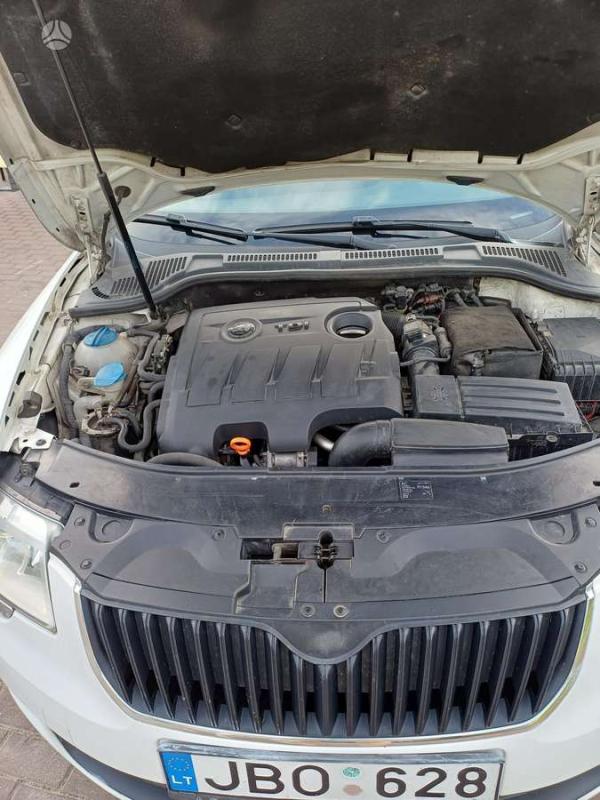White Skoda SuperB 2012 in Vilnius, with an engine capacity of 1.60 L and mileage of 330 thousand km for 2900 €, photo 6 on AUTOMOTO.COM.LV