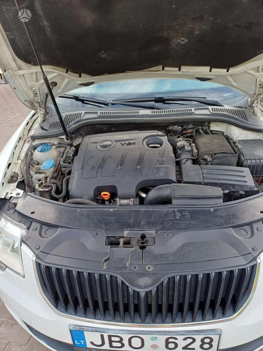 White Skoda SuperB 2012 in Vilnius, with an engine capacity of 1.60 L and mileage of 330 thousand km for 2900 €, photo 7 on AUTOMOTO.COM.LV