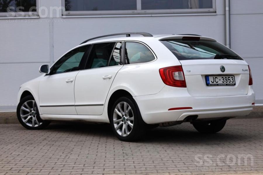 White Skoda SuperB 2012 in Riga, with an engine capacity of 1.60 L and mileage of 0 thousand km for 3495 €, photo 5 on AUTOMOTO.COM.LV