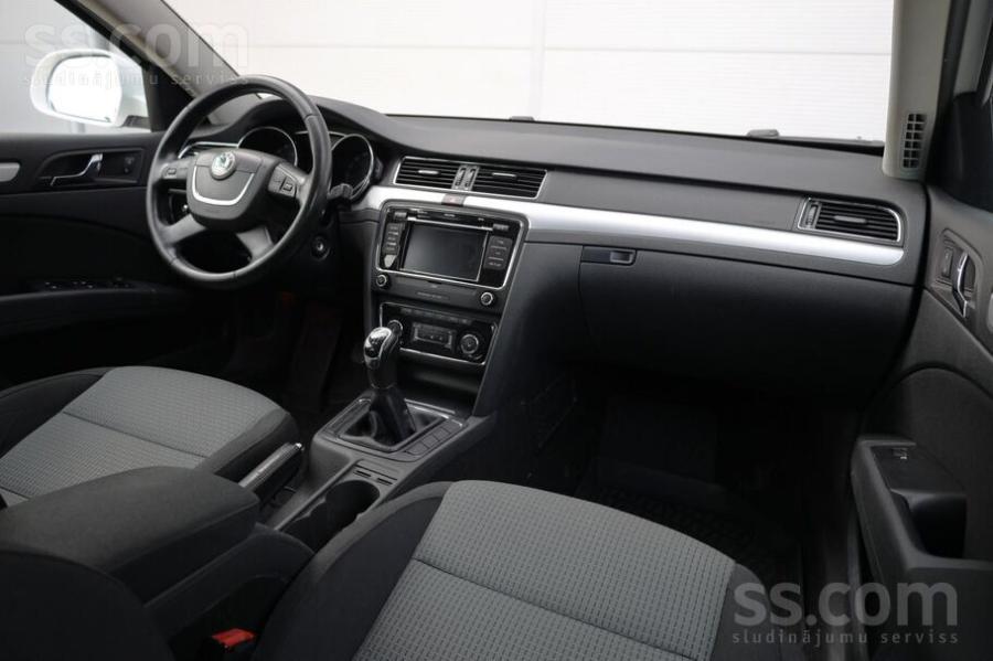 White Skoda SuperB 2012 in Riga, with an engine capacity of 1.60 L and mileage of 0 thousand km for 3495 €, photo 12 on AUTOMOTO.COM.LV