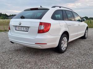 Balts Skoda SuperB 2013 Viļņa, ar dzinēja tilpumu 1.97 L un nobraukumu 300 tūkst. km par 4750 €, foto 7 vietnē AUTOMOTO.COM.LV