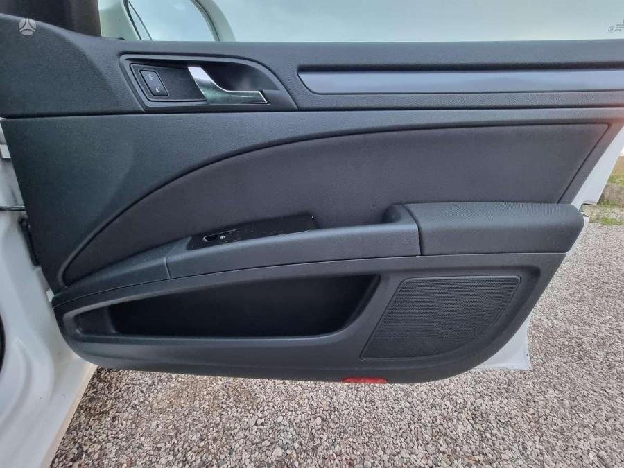 Balts Skoda SuperB 2013 Viļņa, ar dzinēja tilpumu 1.97 L un nobraukumu 300 tūkst. km par 4750 €, foto 15 vietnē AUTOMOTO.COM.LV