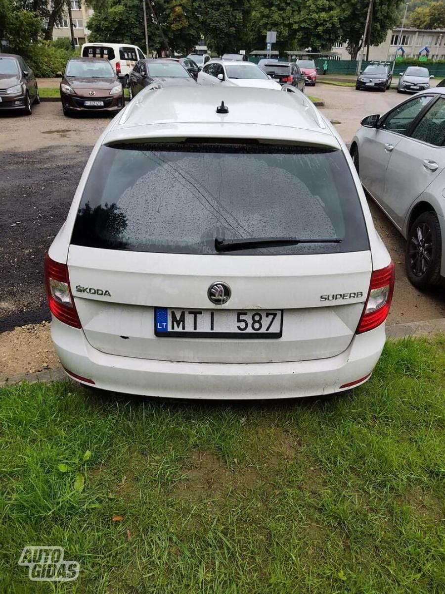 White Skoda SuperB 2013 in Vilnius, with an engine capacity of 1.60 L and mileage of 370 thousand km for 4700 €, photo 3 on AUTOMOTO.COM.LV