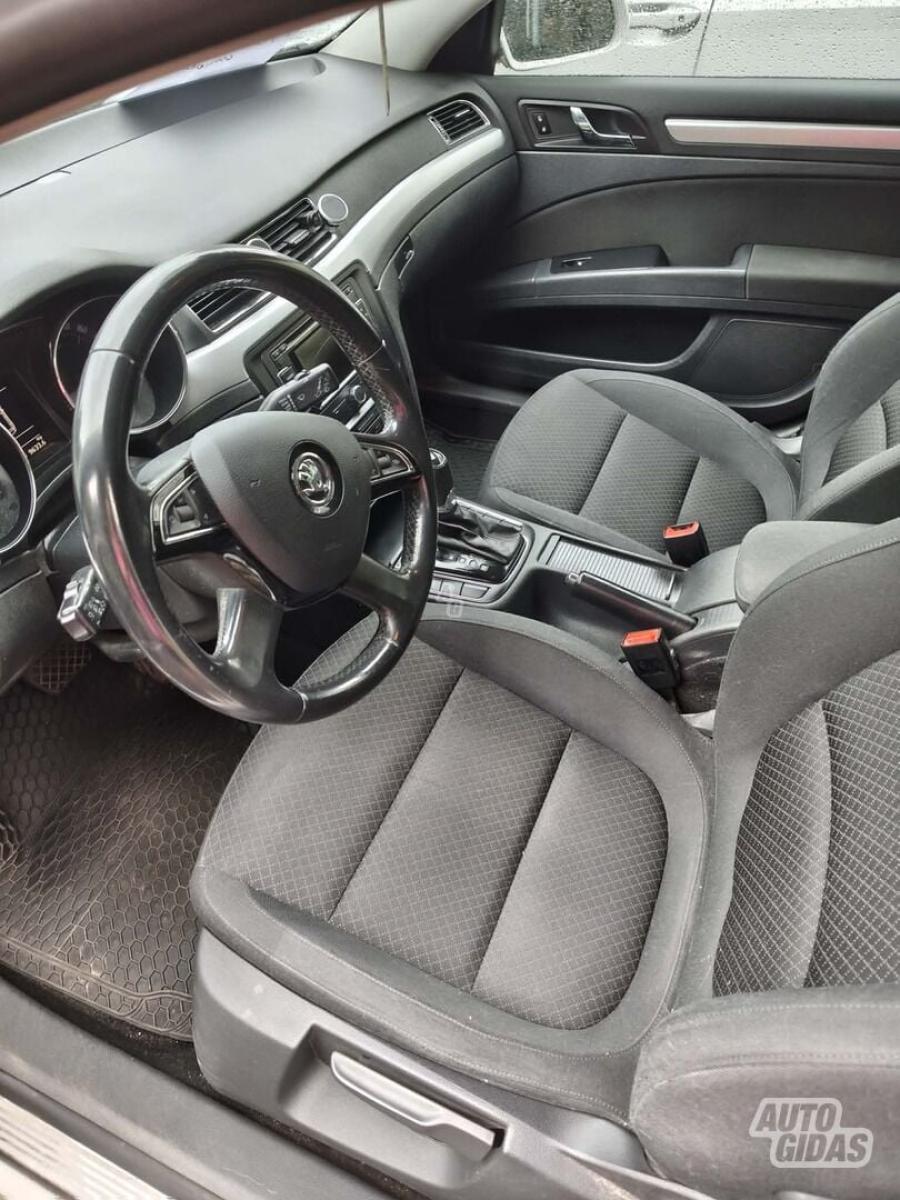 White Skoda SuperB 2013 in Vilnius, with an engine capacity of 1.60 L and mileage of 370 thousand km for 4700 €, photo 8 on AUTOMOTO.COM.LV