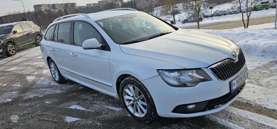 Balts Skoda SuperB 2014 Ignalina, ar dzinēja tilpumu 1.60 L un nobraukumu 359 tūkst. km par 4100 €, foto 1 vietnē AUTOMOTO.COM.LV