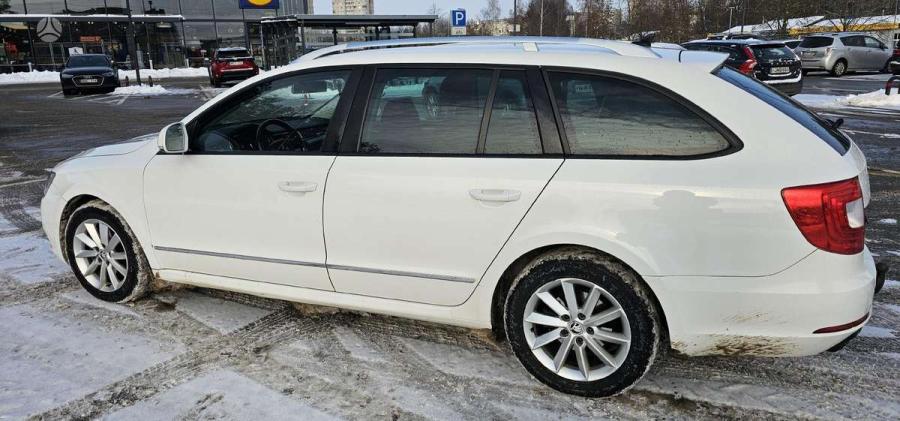 Balts Skoda SuperB 2014 Ignalina, ar dzinēja tilpumu 1.60 L un nobraukumu 359 tūkst. km par 4100 €, foto 7 vietnē AUTOMOTO.COM.LV