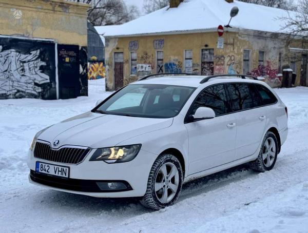 Balts Skoda SuperB 2014 Tallina, ar dzinēja tilpumu 1.60 L un nobraukumu 277 tūkst. km par 5499 €, foto 1 vietnē AUTOMOTO.COM.LV