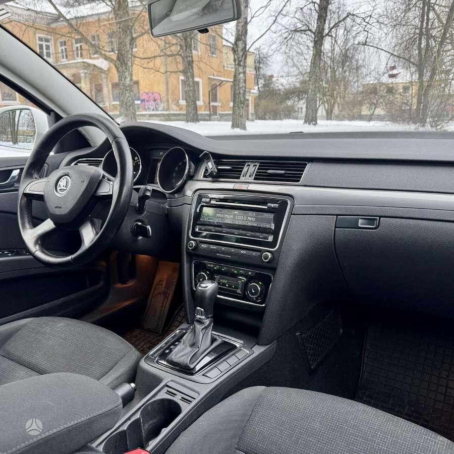 Balts Skoda SuperB 2014 Tallina, ar dzinēja tilpumu 1.60 L un nobraukumu 277 tūkst. km par 5499 €, foto 12 vietnē AUTOMOTO.COM.LV