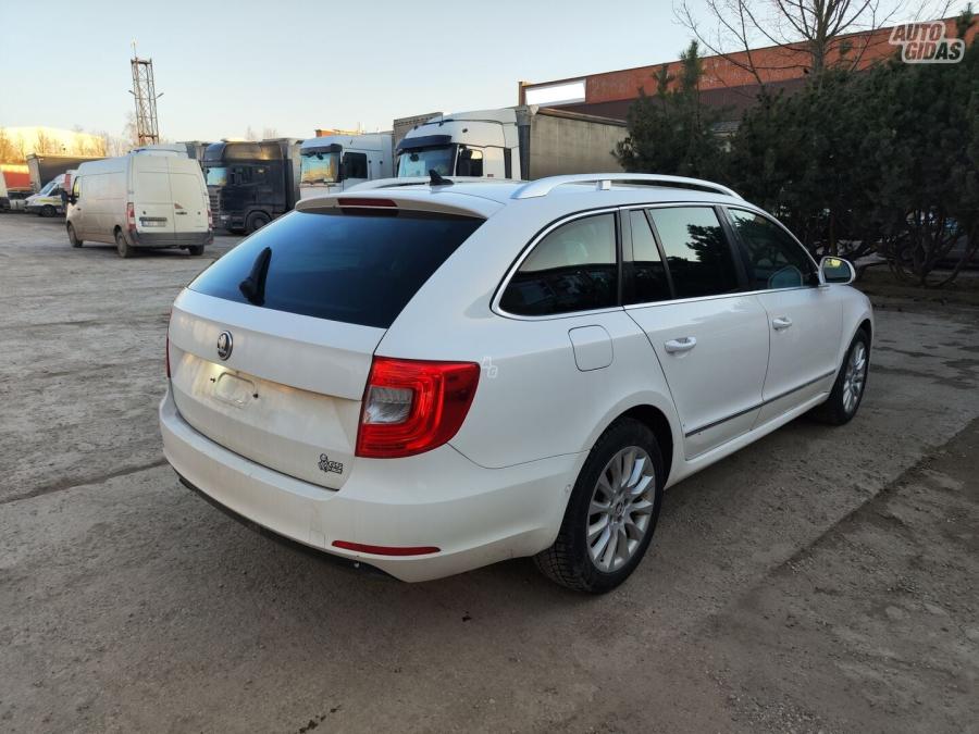 Balts Skoda SuperB 2014 Kauņa, ar dzinēja tilpumu 2.00 L un nobraukumu 318 tūkst. km par 2950 €, foto 3 vietnē AUTOMOTO.COM.LV