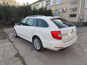 Balts Skoda SuperB 2014 Kauņa, ar dzinēja tilpumu 2.00 L un nobraukumu 318 tūkst. km par 2950 €, foto 4 vietnē AUTOMOTO.COM.LV