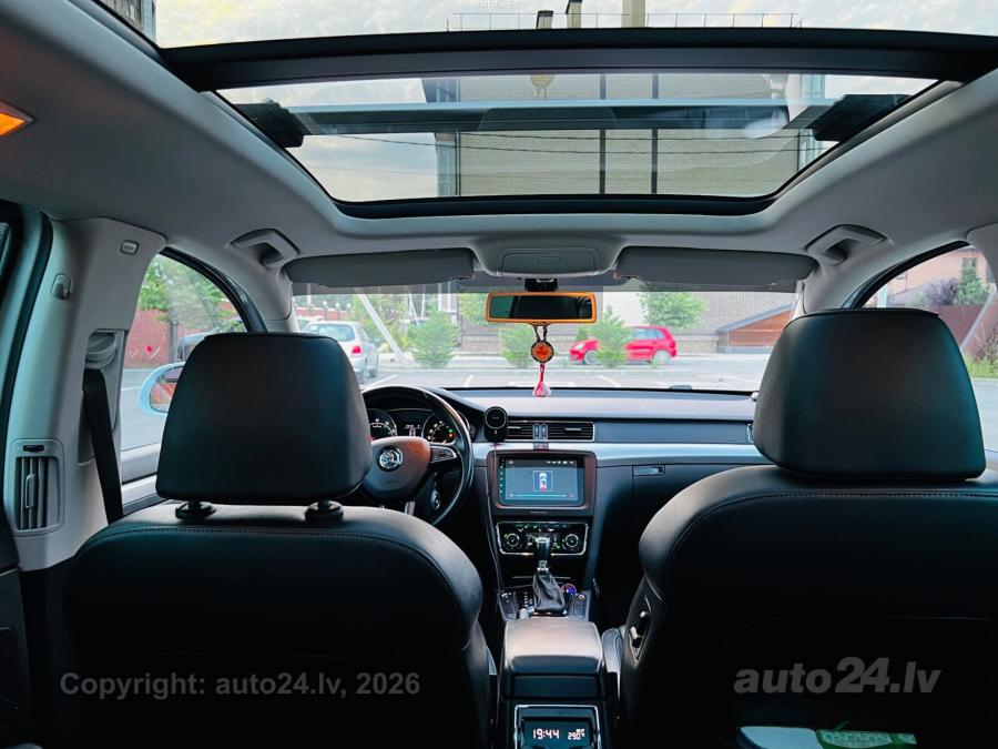 Balts Skoda SuperB 2014 Tallina, ar dzinēja tilpumu 3.60 L un nobraukumu 293 tūkst. km par 6500 €, foto 12 vietnē AUTOMOTO.COM.LV