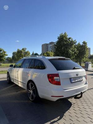 White Skoda SuperB 2014 in Kaunas, with an engine capacity of 1.60 L and mileage of 234 thousand km for 6999 €, photo 6 on AUTOMOTO.COM.LV