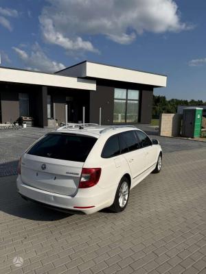 Balts Skoda SuperB 2014 Mažeikiai, ar dzinēja tilpumu 1.97 L un nobraukumu 337 tūkst. km par 4900 €, foto 4 vietnē AUTOMOTO.COM.LV