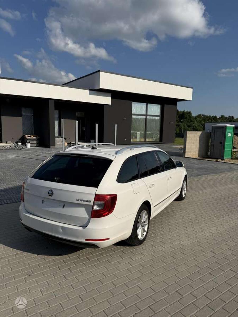 Balts Skoda SuperB 2014 Mažeikiai, ar dzinēja tilpumu 1.97 L un nobraukumu 337 tūkst. km par 4900 €, foto 4 vietnē AUTOMOTO.COM.LV