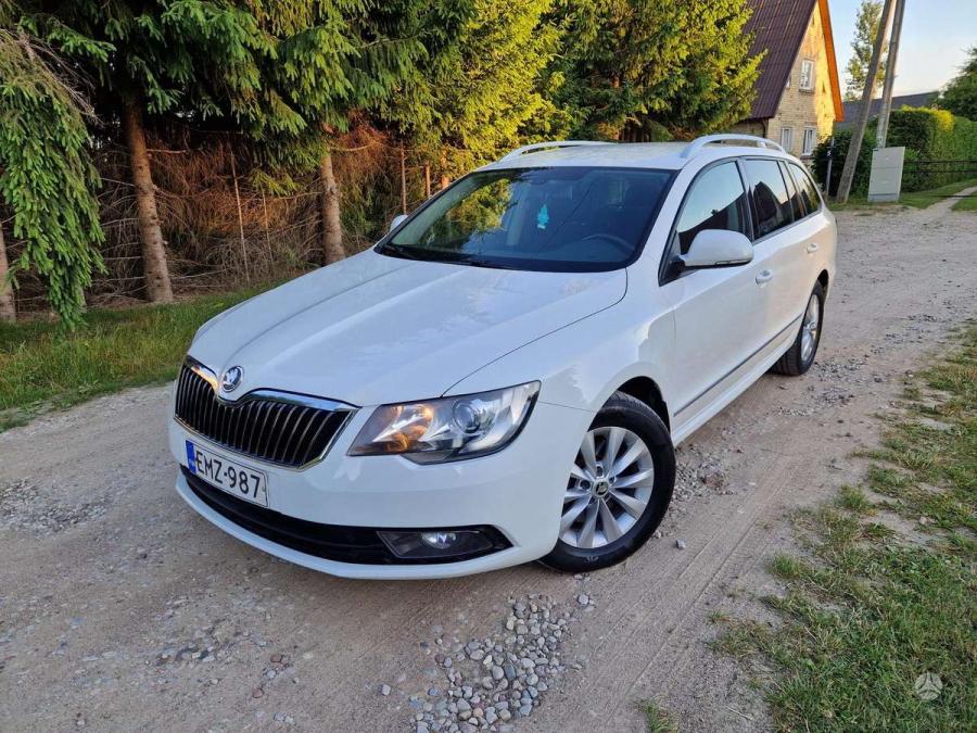 White Skoda SuperB 2014 in Kelme, with an engine capacity of 1.97 L and mileage of 311 thousand km for 4950 €, photo 1 on AUTOMOTO.COM.LV