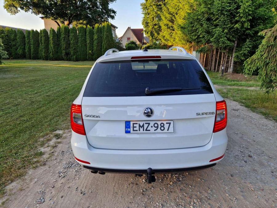 White Skoda SuperB 2014 in Kelme, with an engine capacity of 1.97 L and mileage of 311 thousand km for 4950 €, photo 6 on AUTOMOTO.COM.LV
