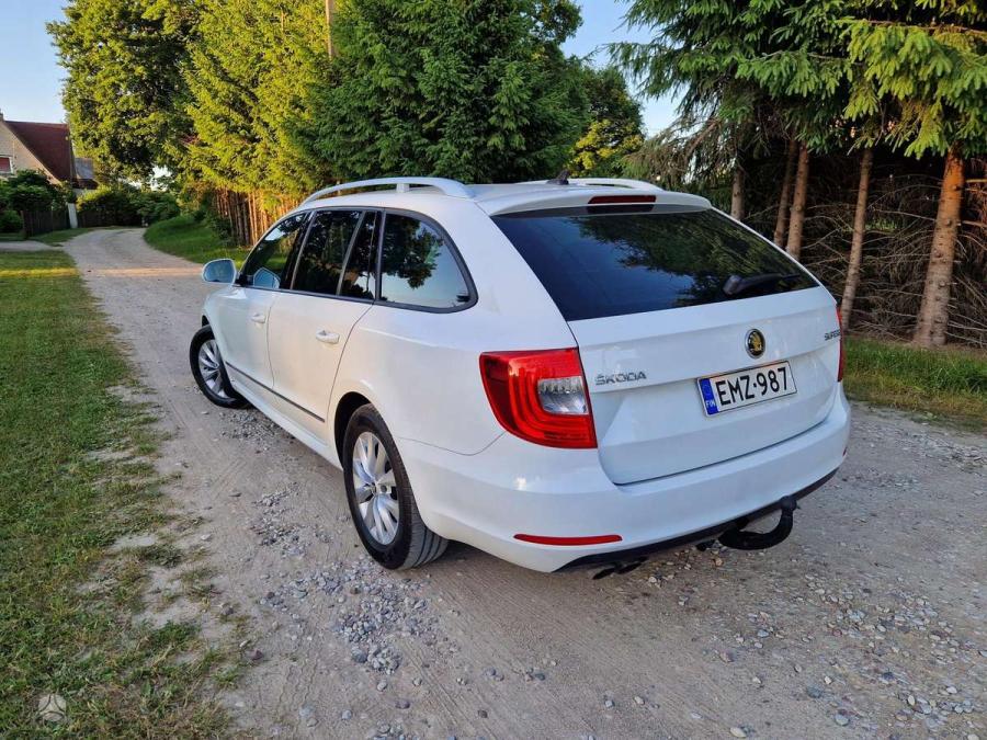 White Skoda SuperB 2014 in Kelme, with an engine capacity of 1.97 L and mileage of 311 thousand km for 4950 €, photo 7 on AUTOMOTO.COM.LV