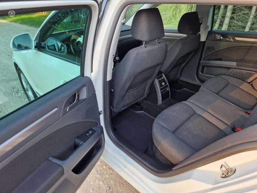 White Skoda SuperB 2014 in Kelme, with an engine capacity of 1.97 L and mileage of 311 thousand km for 4950 €, photo 10 on AUTOMOTO.COM.LV