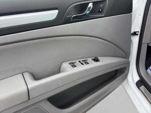 Balts Skoda SuperB 2014 Kauņa, ar dzinēja tilpumu 1.60 L un nobraukumu 248 tūkst. km par 8490 €, foto 10 vietnē AUTOMOTO.COM.LV