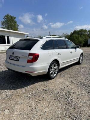 Balts Skoda SuperB 2014 Molėtai, ar dzinēja tilpumu 1.97 L un nobraukumu 278 tūkst. km par 5800 €, foto 4 vietnē AUTOMOTO.COM.LV